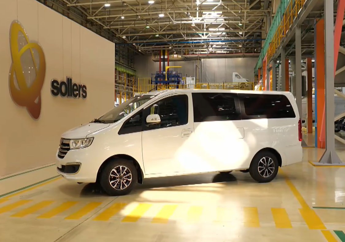 Семиместный конкурент Lada Largus: производство нового Sollers SF1 стартовало в Елабуге