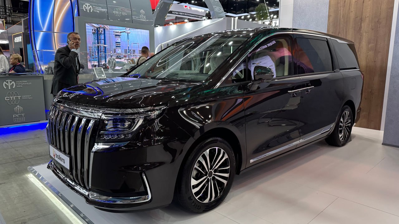 Новый рамный внедорожник Sollers SP7 на базе JAC Refine RF8 привёз Татарстан на «Иннопром-2025»