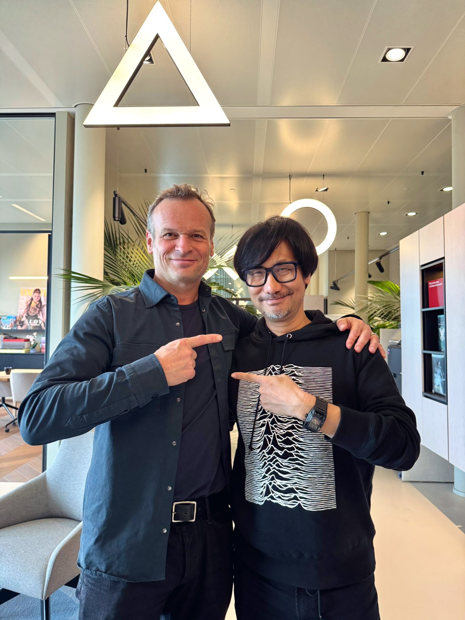 Kojima Visits Guerrilla Games. Will Physint Be Created on the Horizon ...