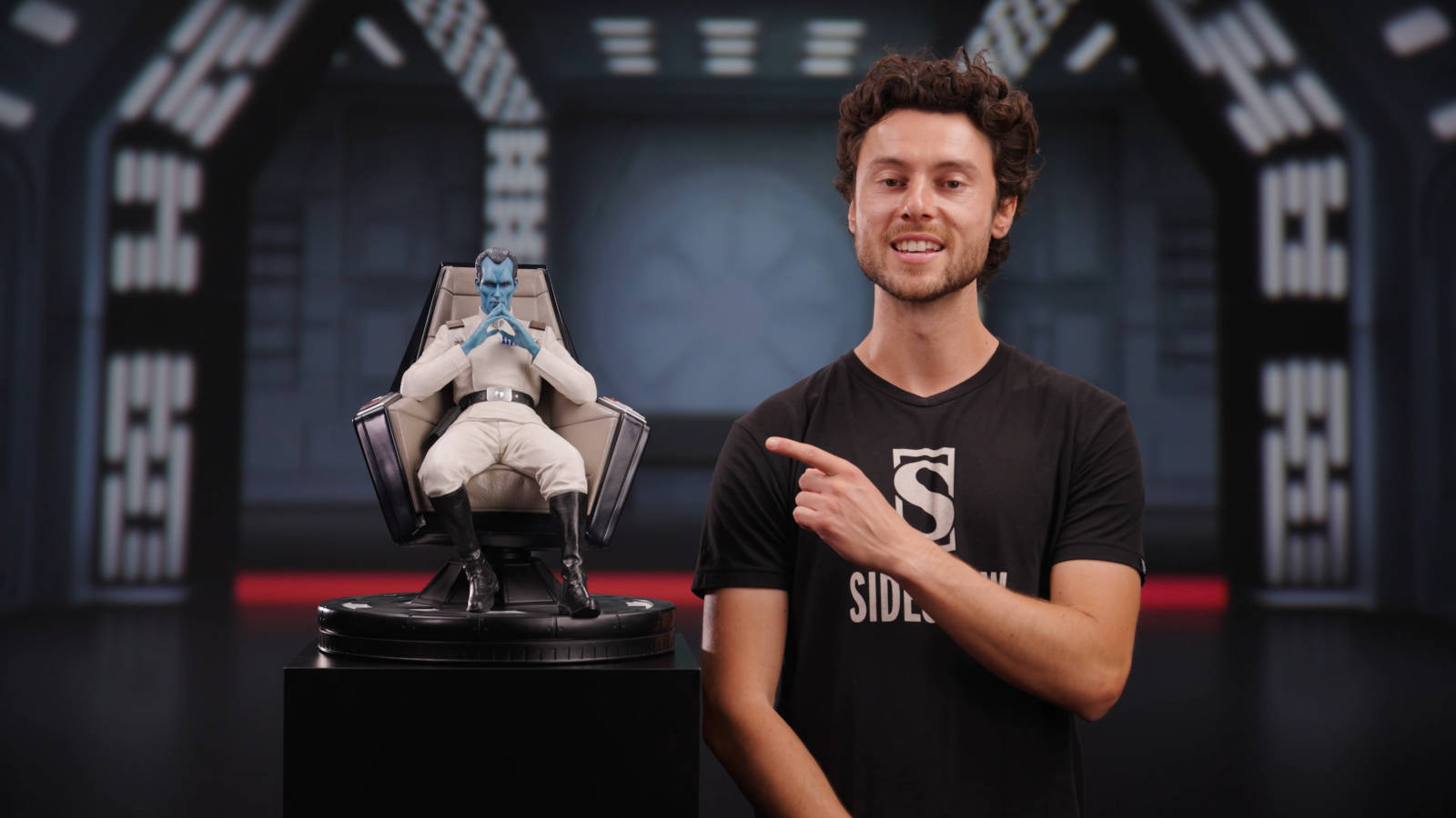 Sideshow Collectibles Unboxes and Assembles Grand Admiral Thrawn Statue ...