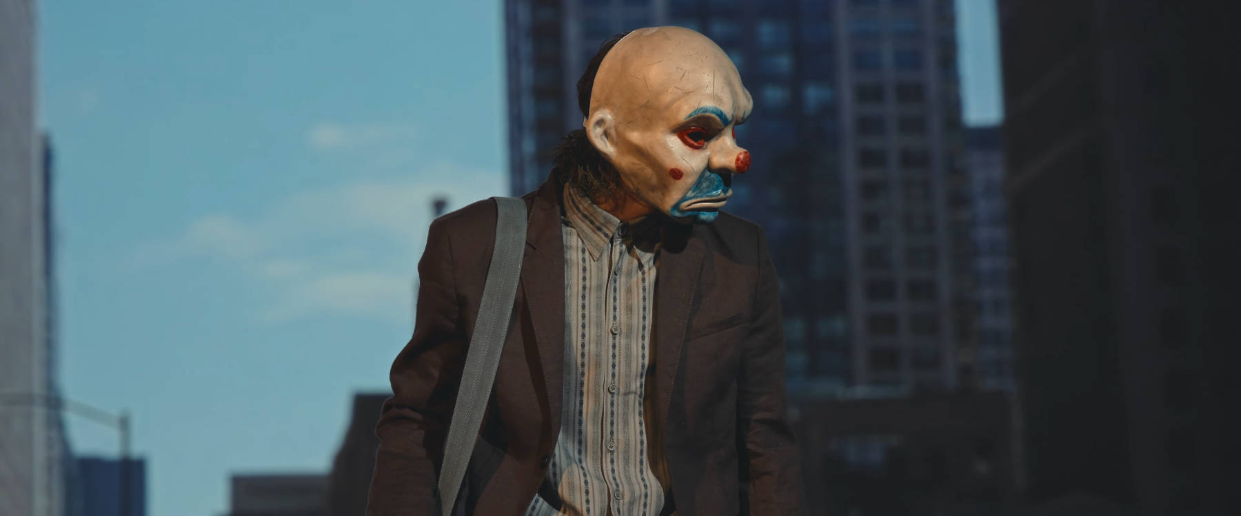 Time to Rob Banks: JND Studios Unveils Teaser Trailer for Joker Statue ...
