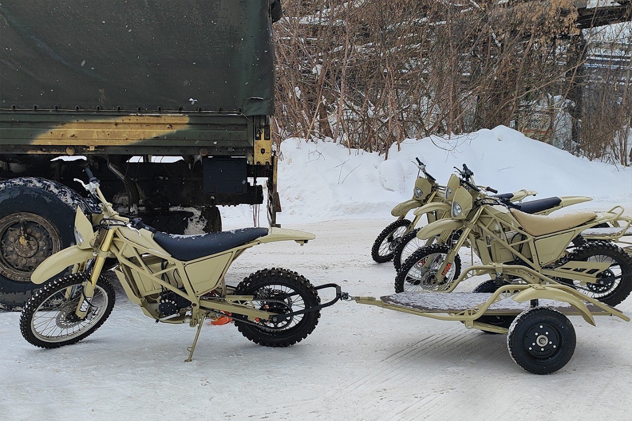 Izh-Enduro electric motorcycles with trailers and Izh-ScootWay electric ...